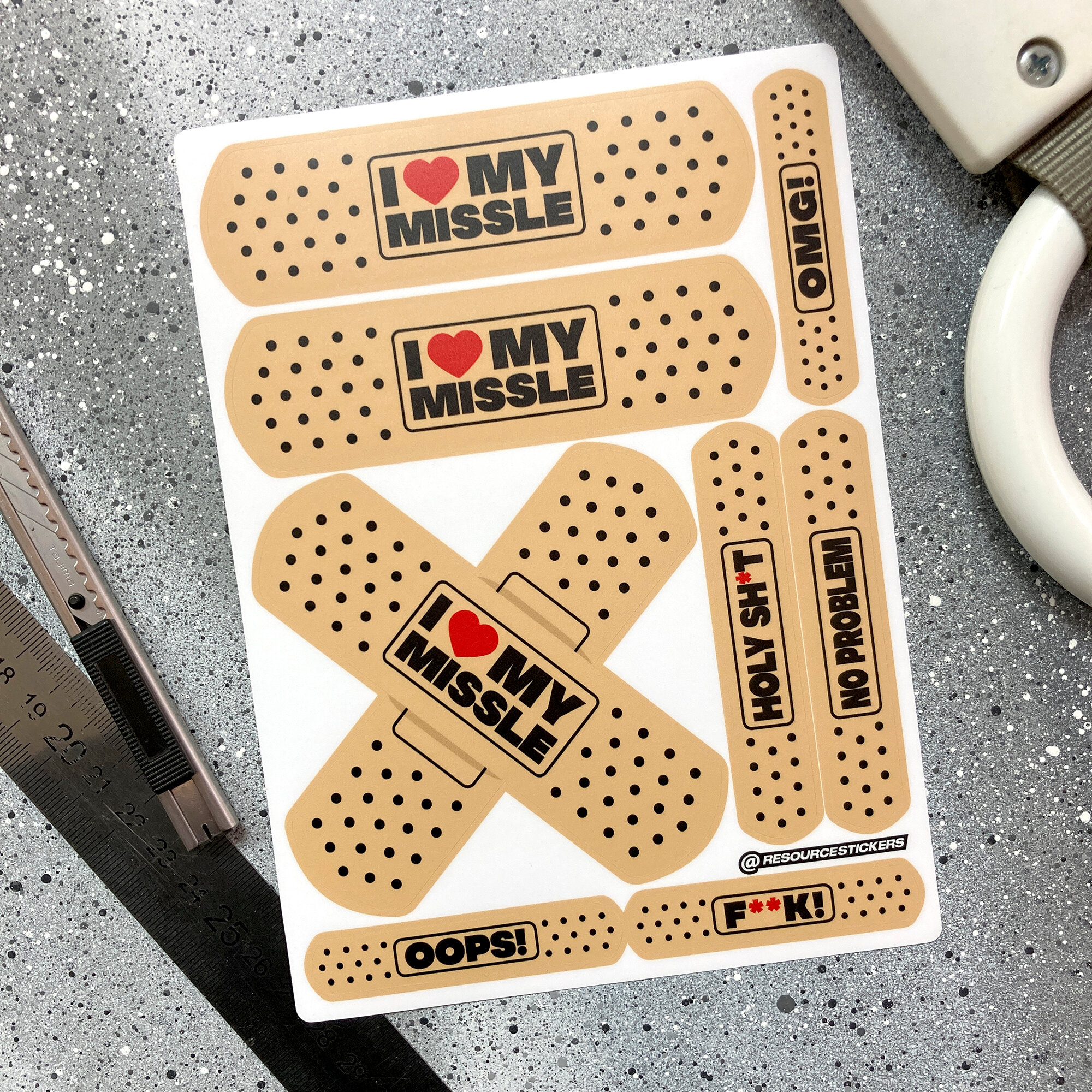Наклейки в виде пластыря I love my missle