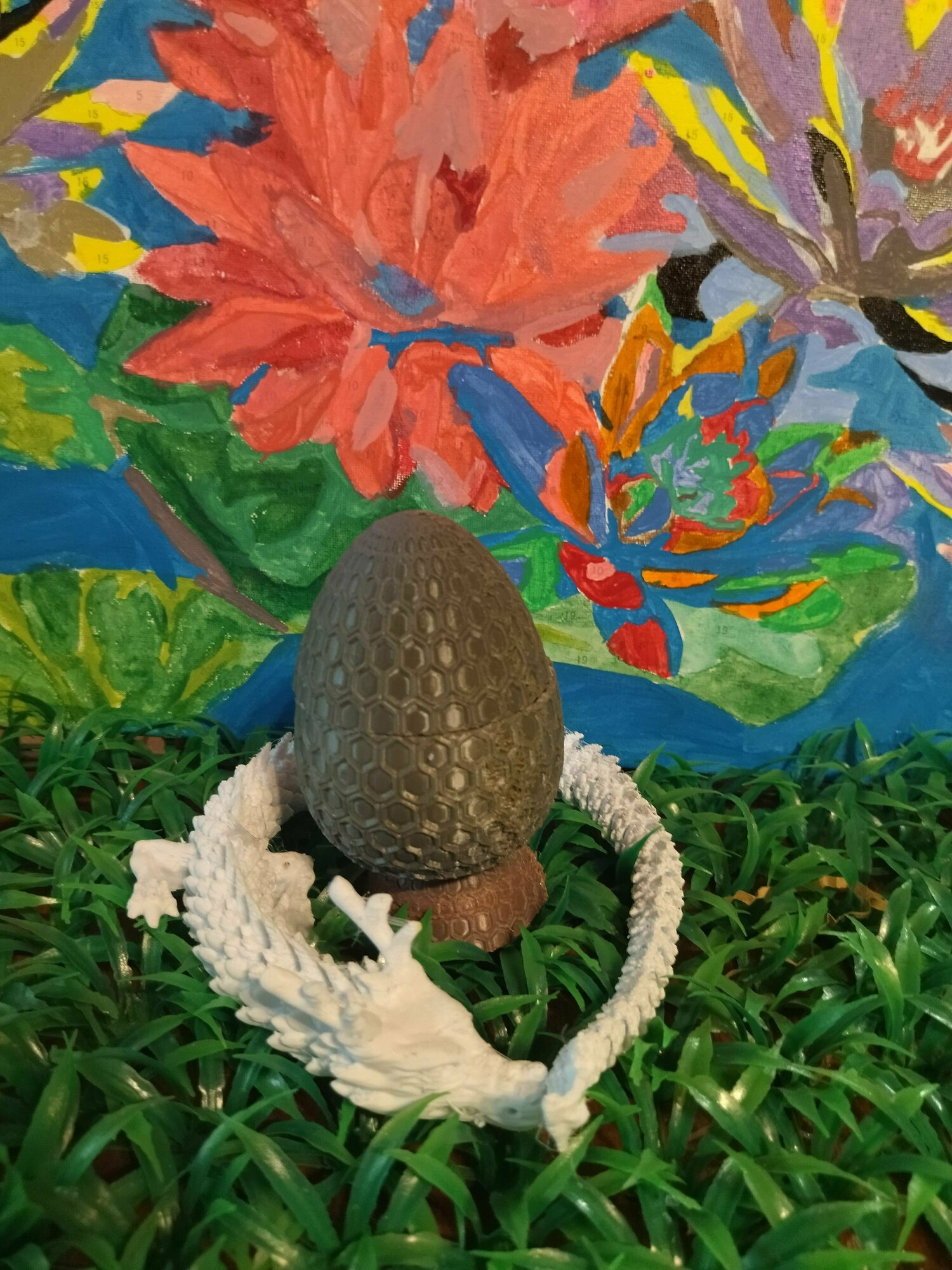 Дракончик в яйце