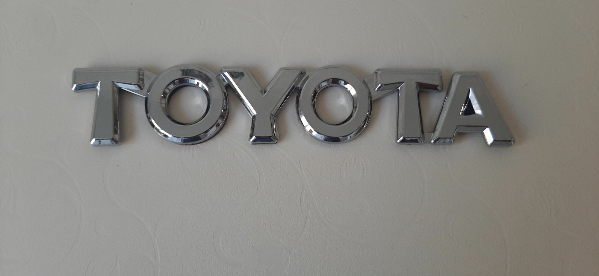Надпись Toyota 9x1.9 см