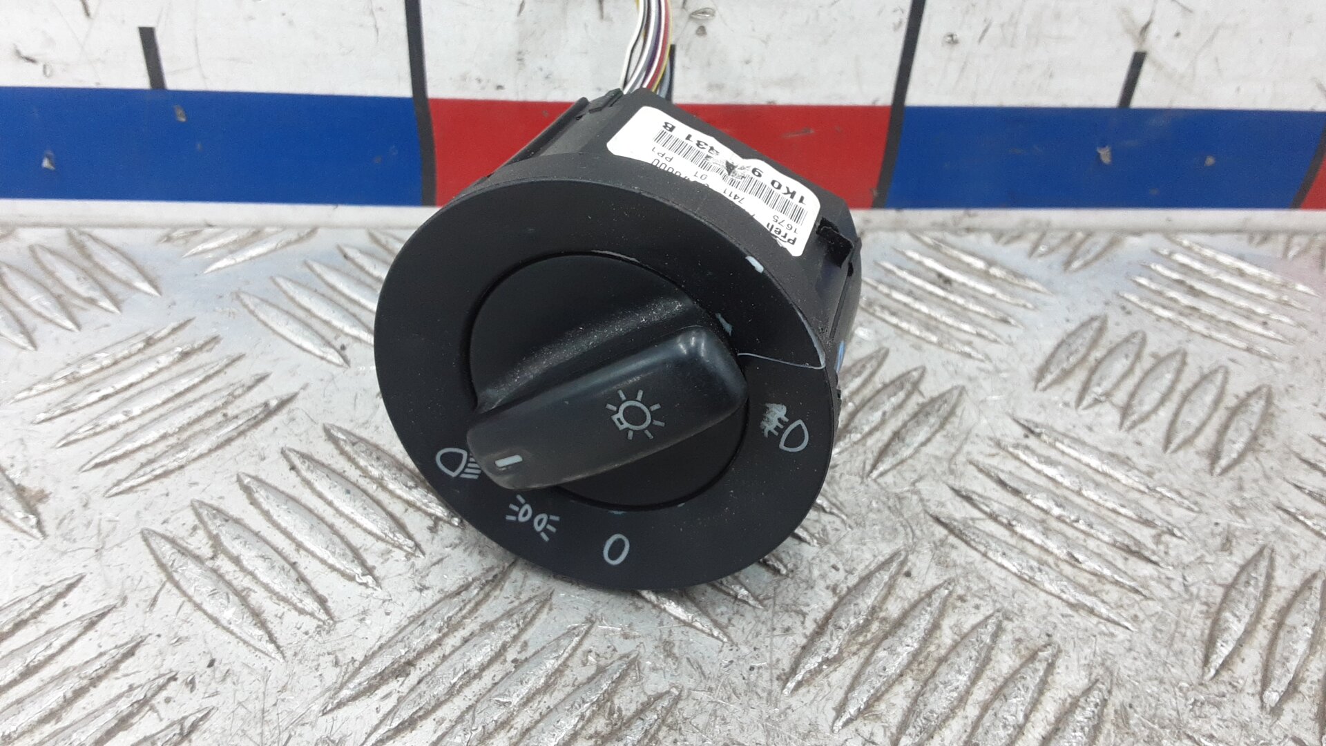 Переключатель света VOLKSWAGEN PASSAT B6