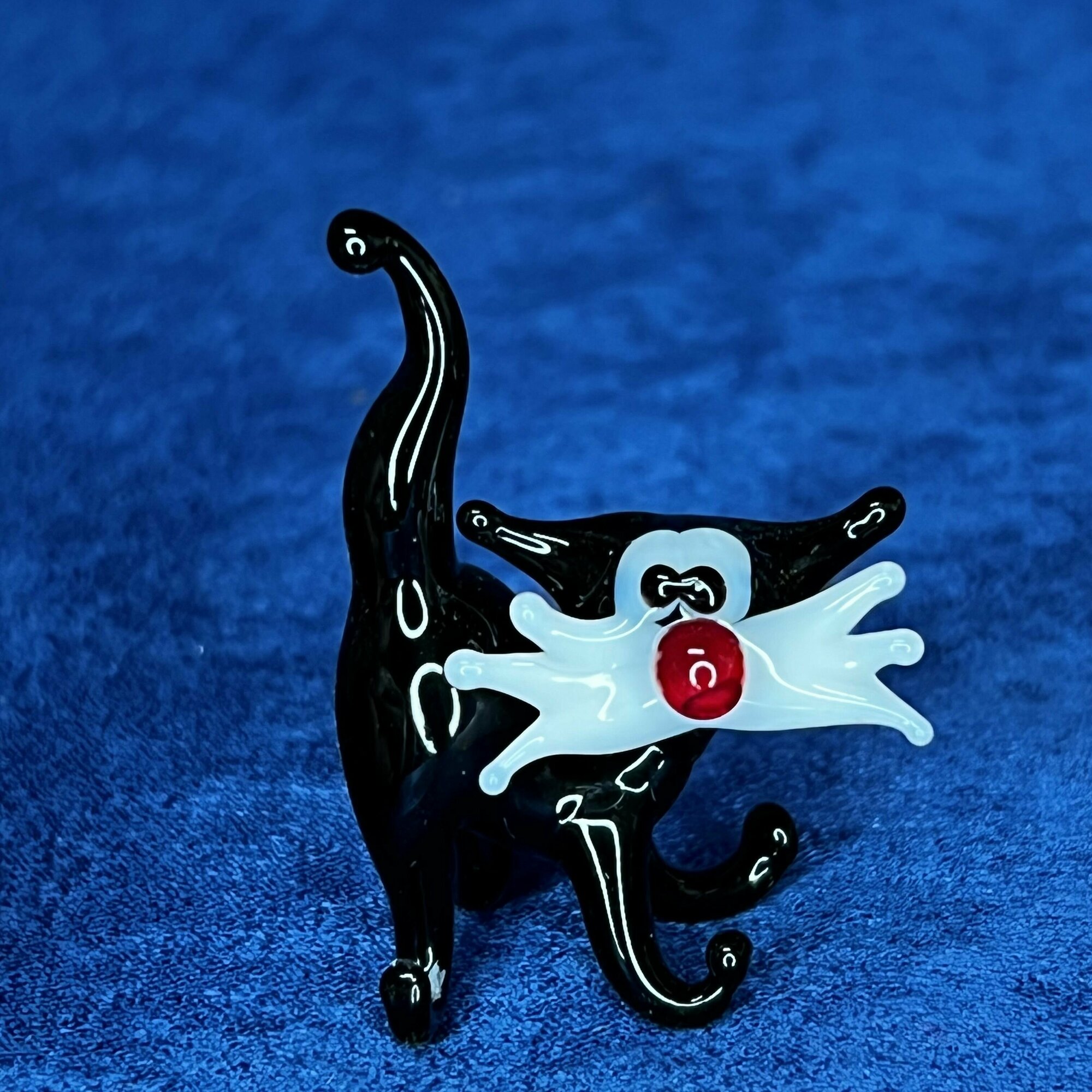 Фигурка стеклянная "Черный Кот" Белые усы
