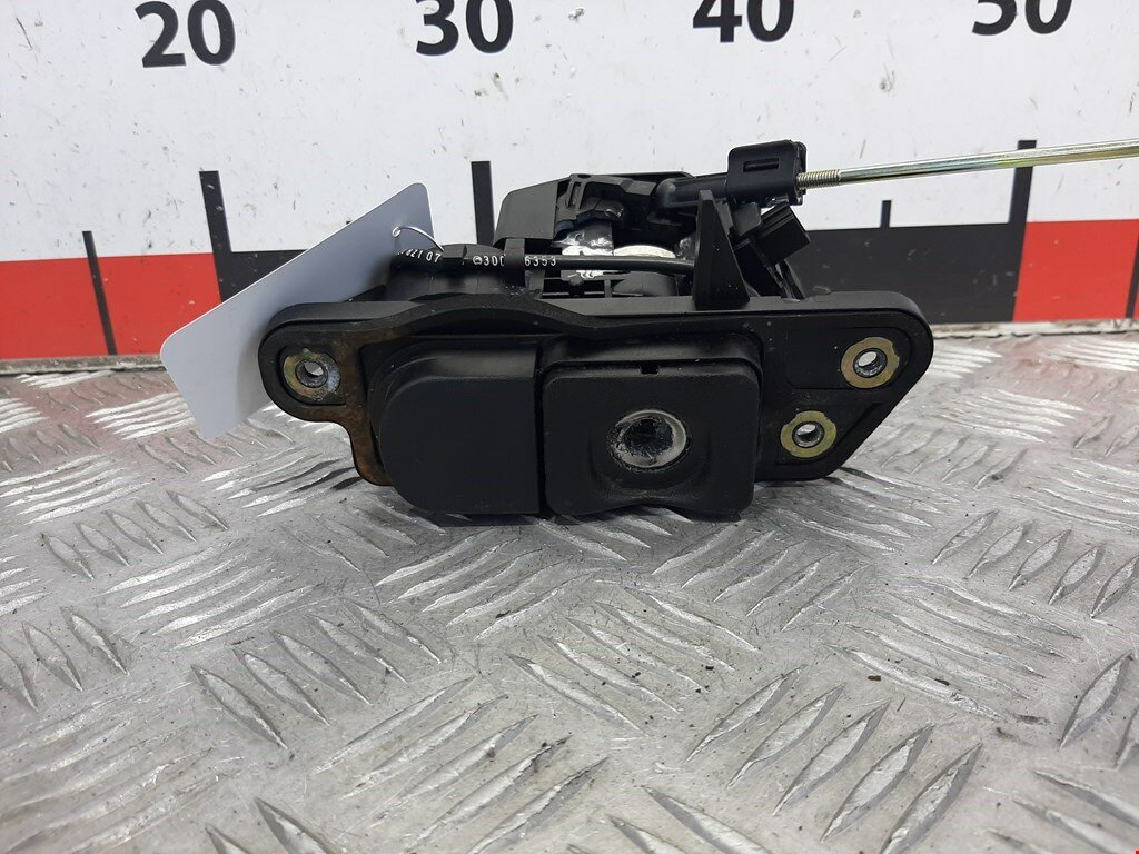 Ручка крышки багажника Mercedes S-Class (W220) A2207500391 арт. 990688