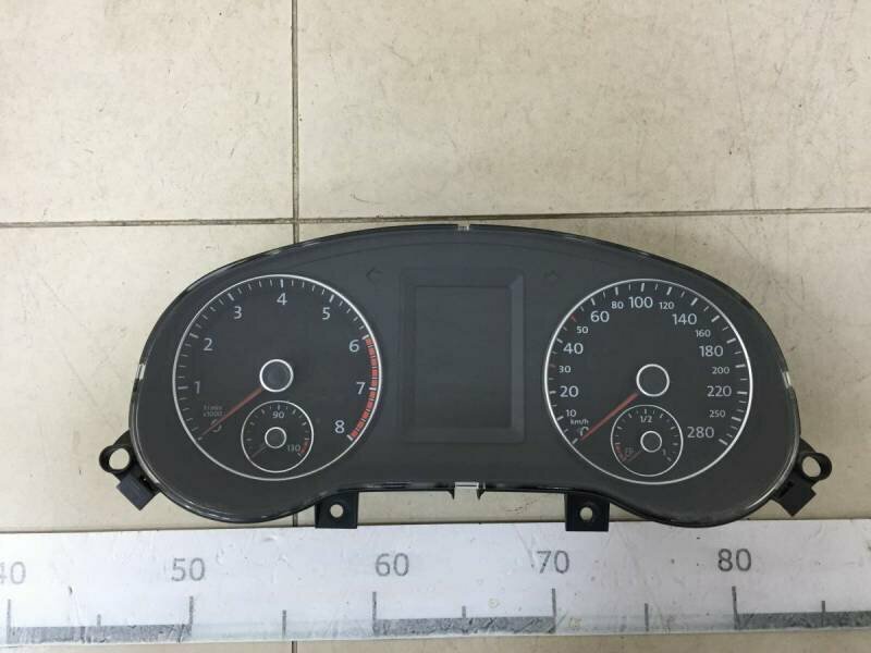 Панель приборов Volkswagen Jetta 5K 2011 кат.номер: 5C6920863X