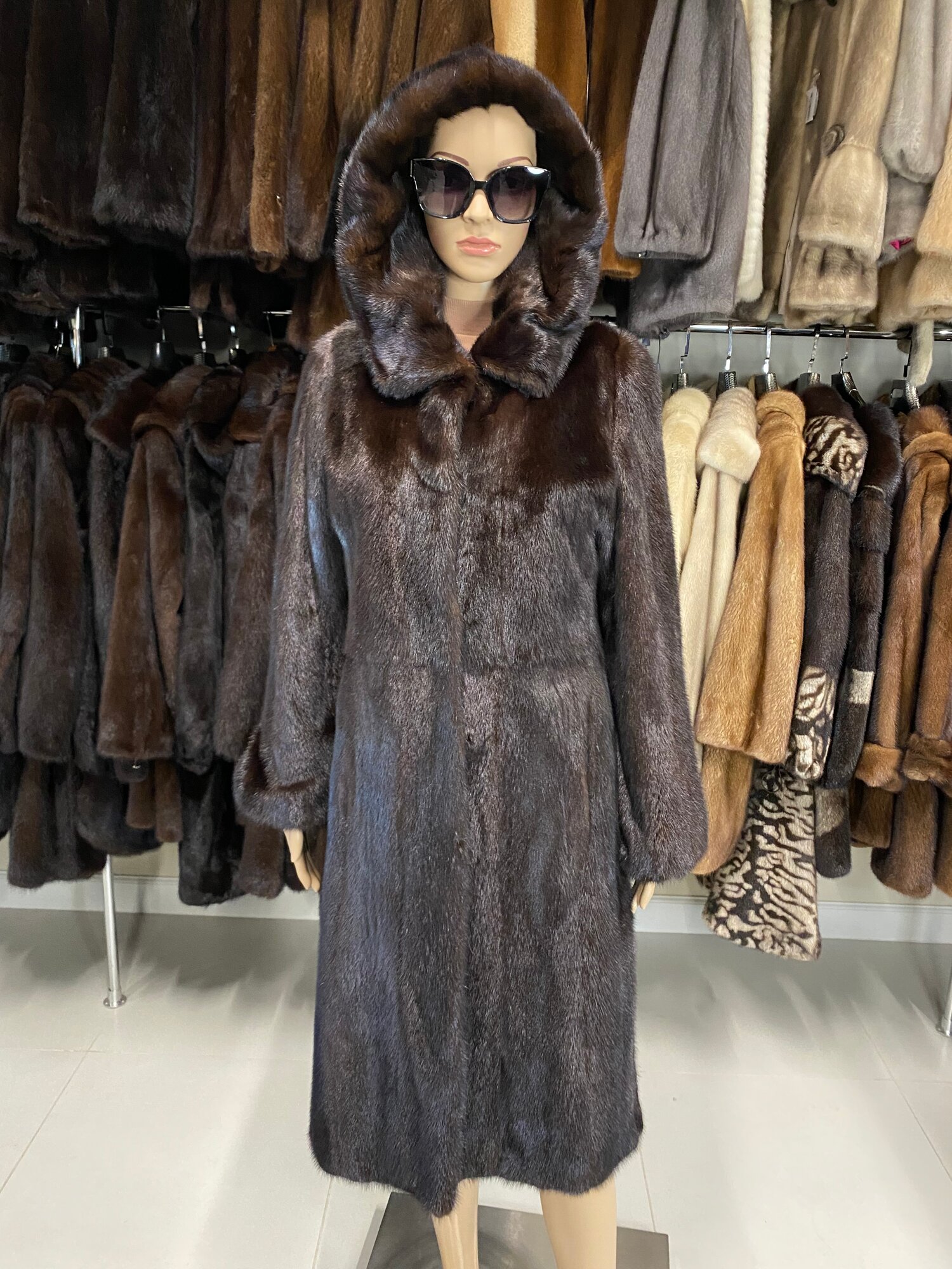 Шуба. Норка натуральная. Премиум 40 р.