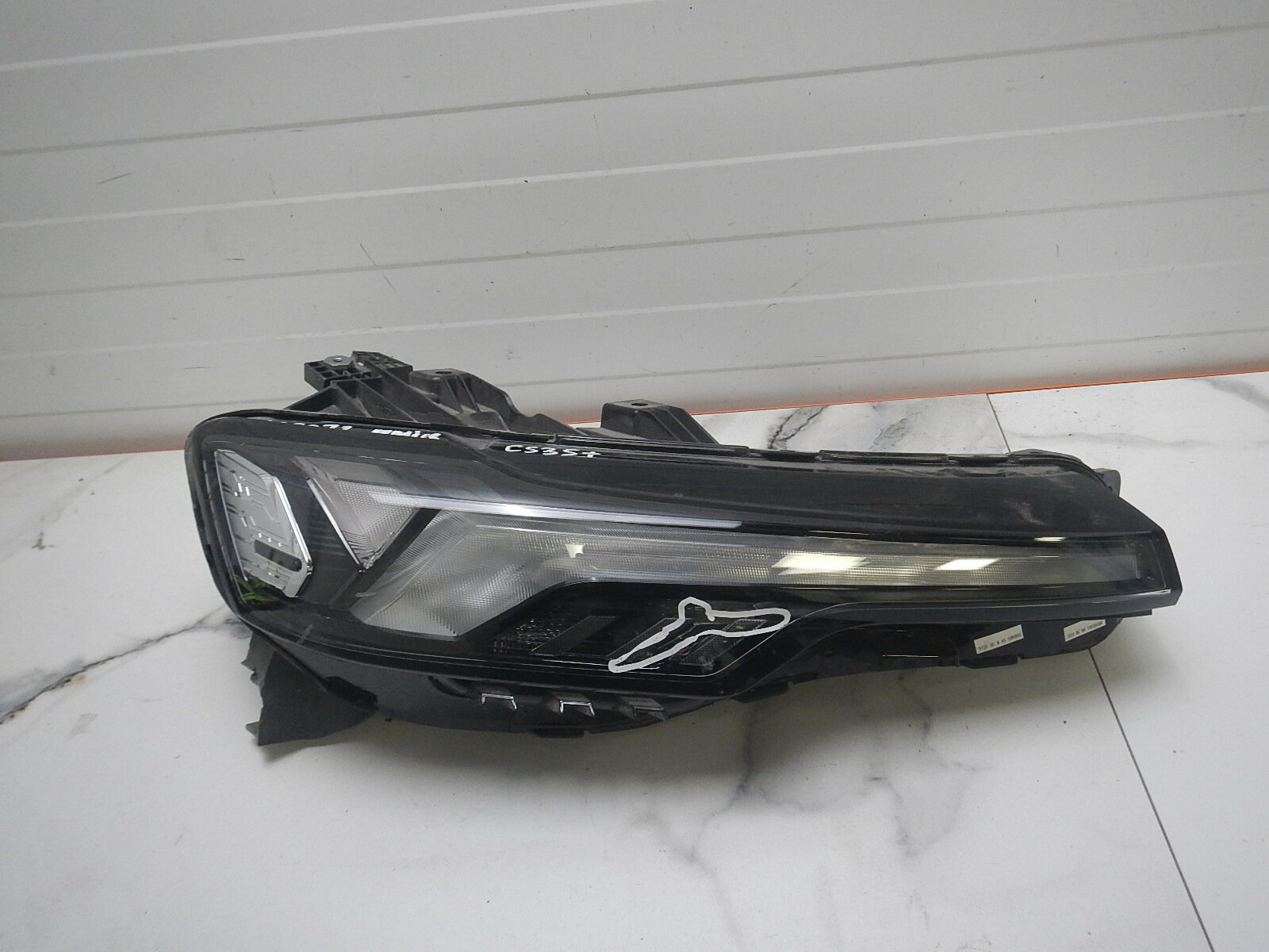 Б/У Фара правая, Changan (Чанган)-CS35 PLUS (18-) CHANGAN CS35 PLUS (18-) Сломано 2 крепления, Трещина на стекле, Царапи...