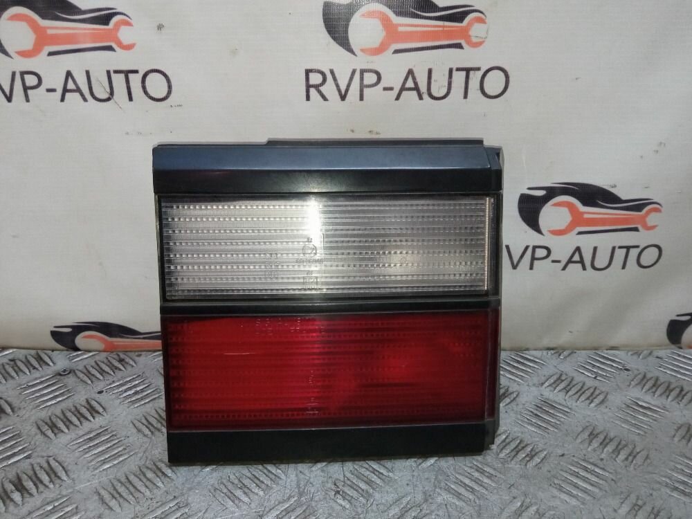 Фонарь задний левый Volkswagen Passat B3 Volkswagen