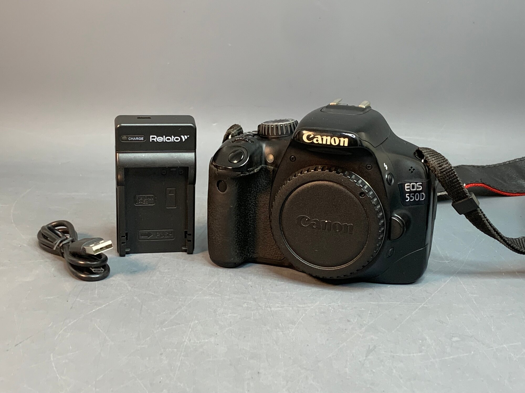 Canon EOS 550D 44.395 кадров