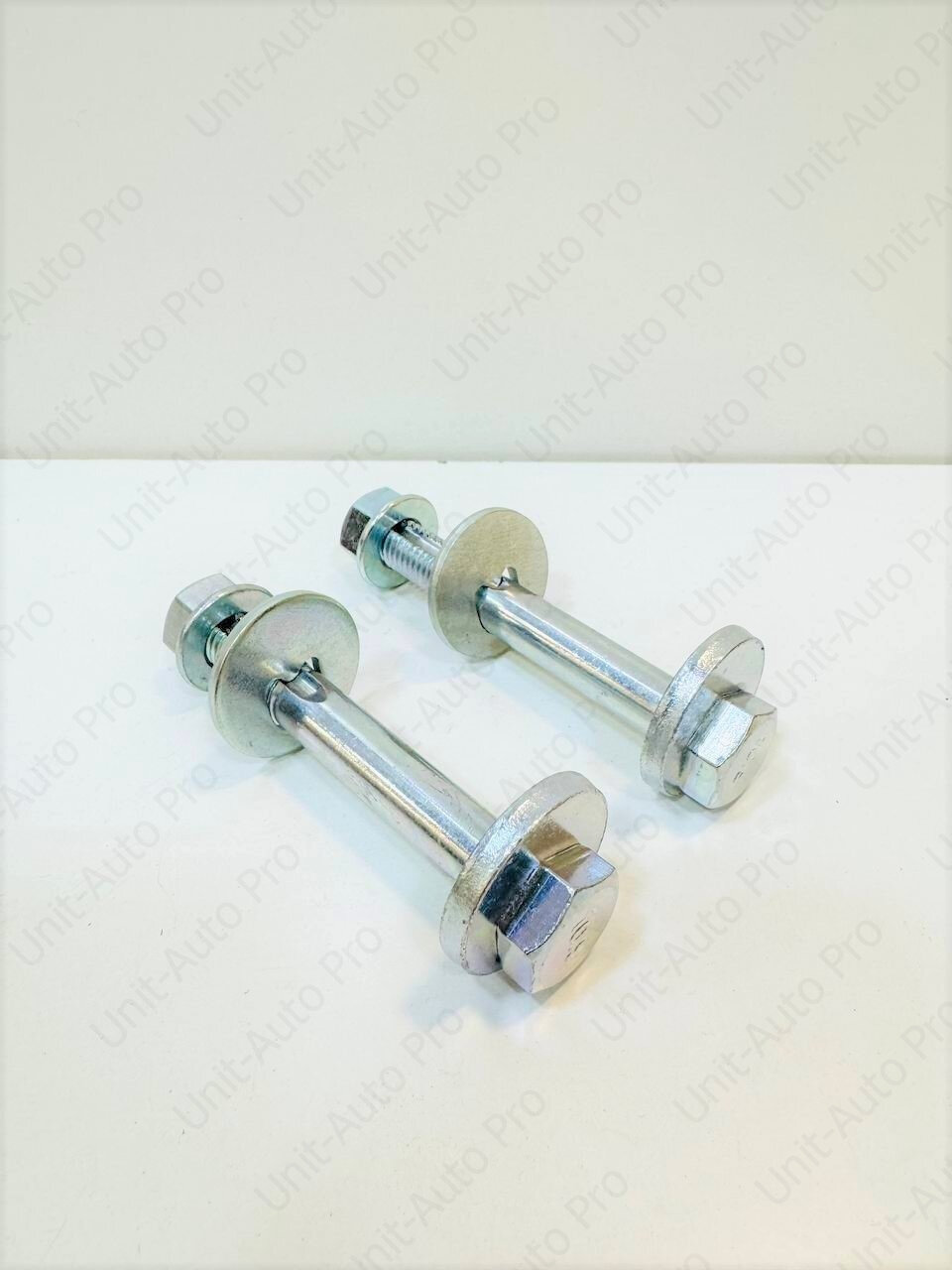 Болты развальные 2 шт. для Форд Фокус 2/3 Форд Мондео 4 с эксцентриком.