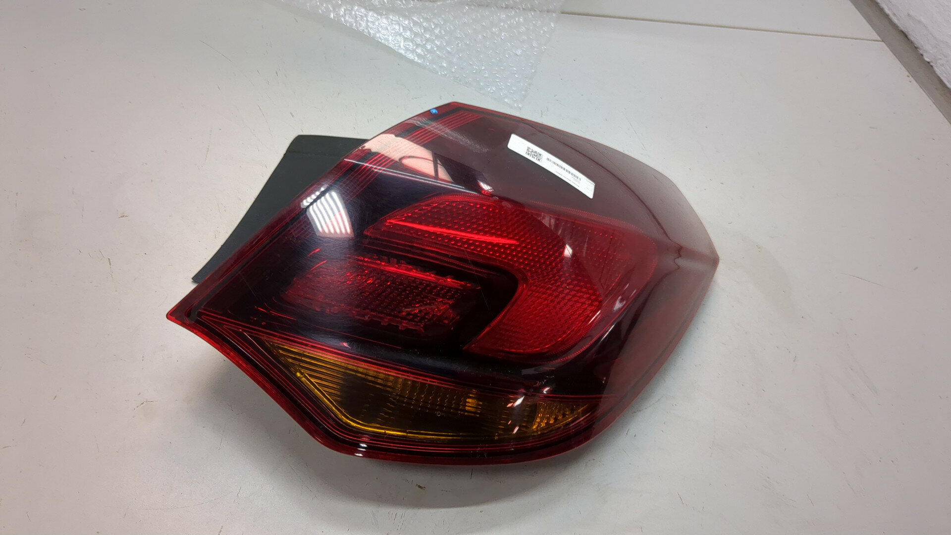 Фонарь (задний) правый Opel Astra J Б/У
