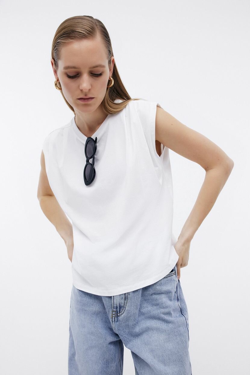 Футболка B2324030