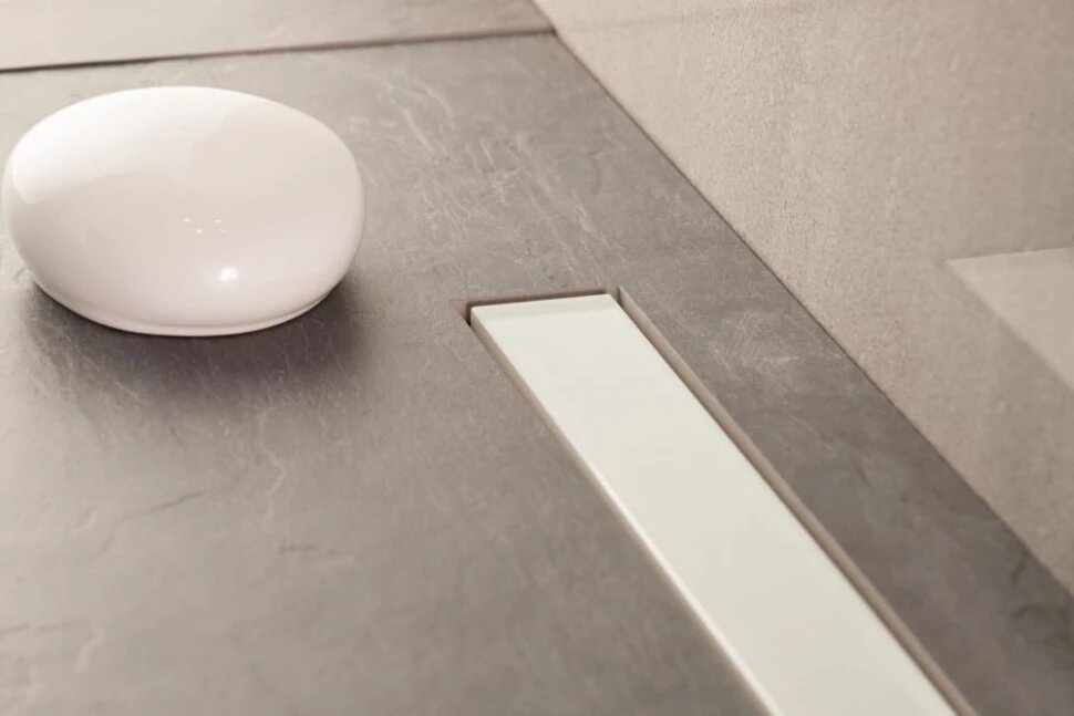 Душевой трап (лоток) Pestan Confluo Frameless White Glass Line 13701214 75 см, с решеткой, щелевой, белый глянец