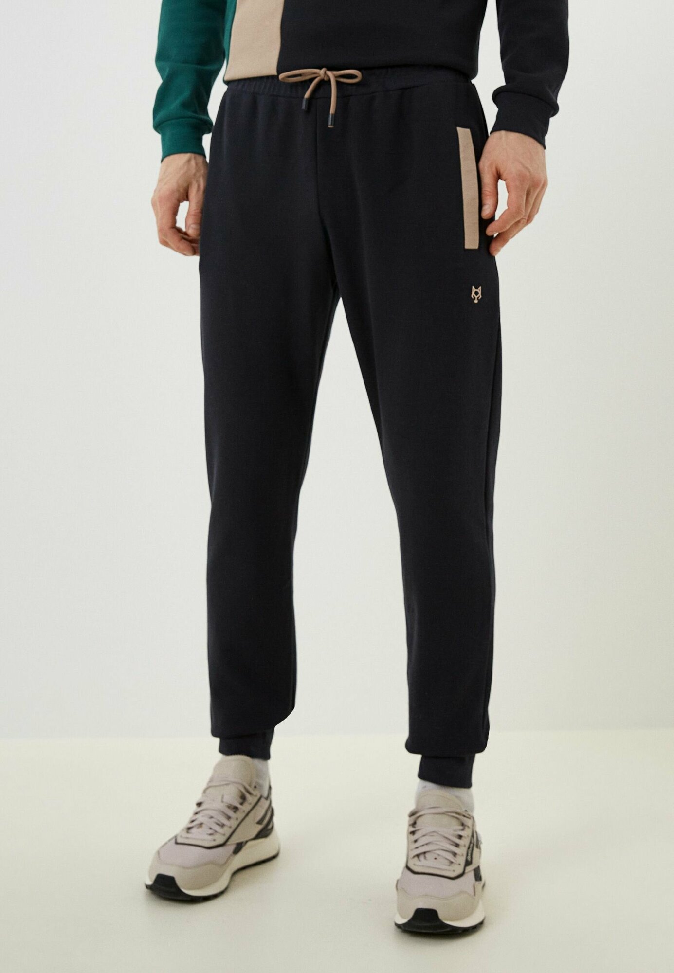 Брюки спортивные