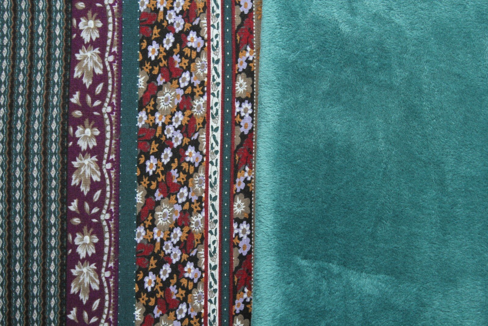 Ткань Набивной трикотаж на бирюзовом меху, ш150см, 0,5 м