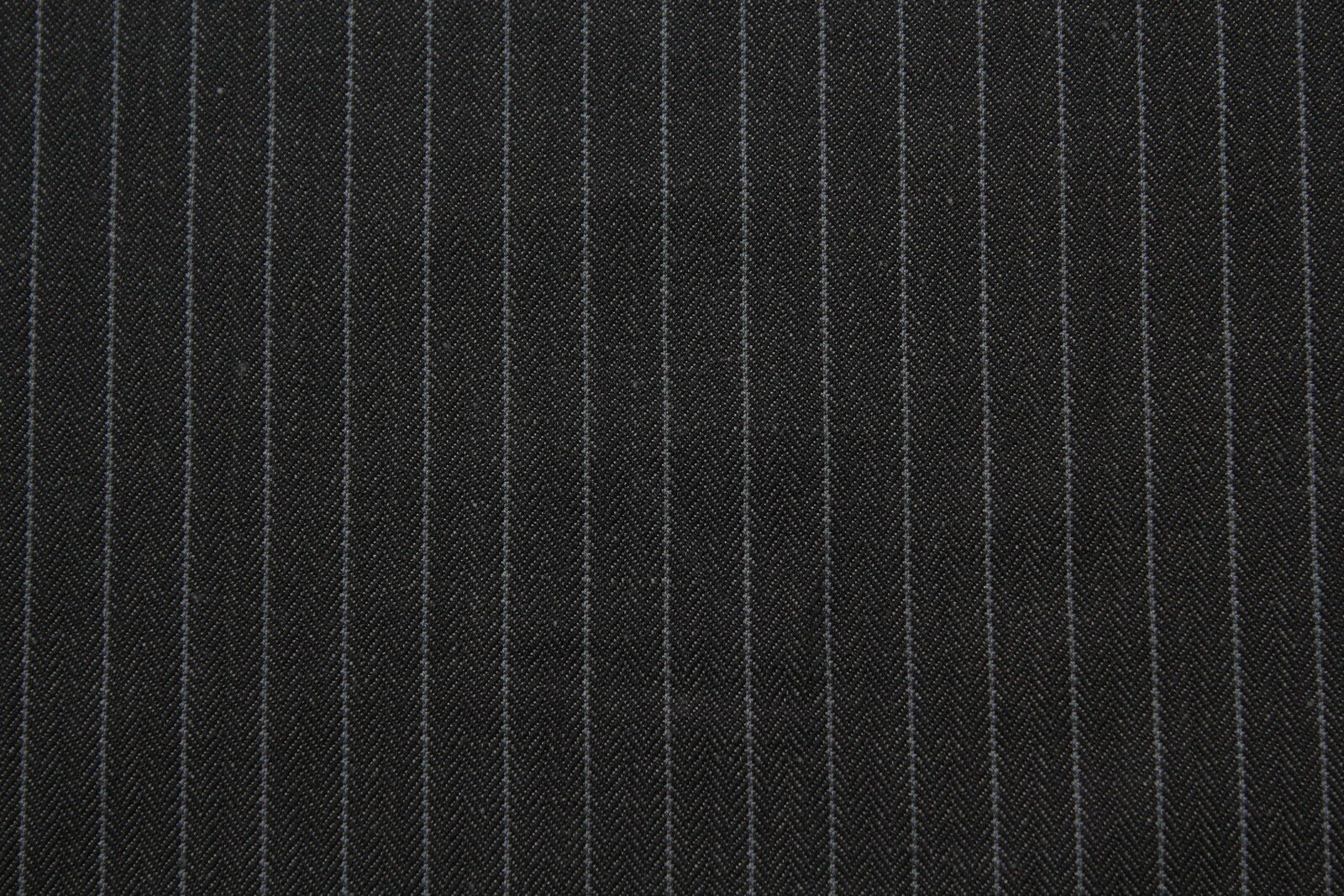 Ткань Лён костюмный тёмно-серый в продольную светло-серую полоску, ш156см, 0,5 м