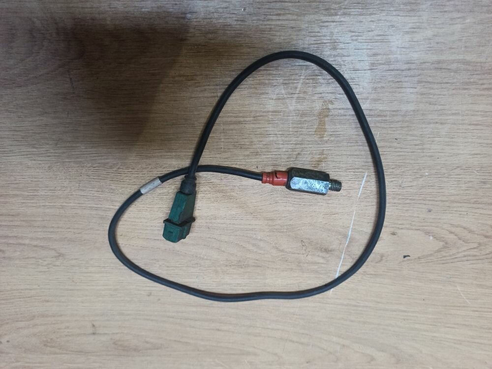 Датчик детонации Audi Volkswagen VAG 054905377С