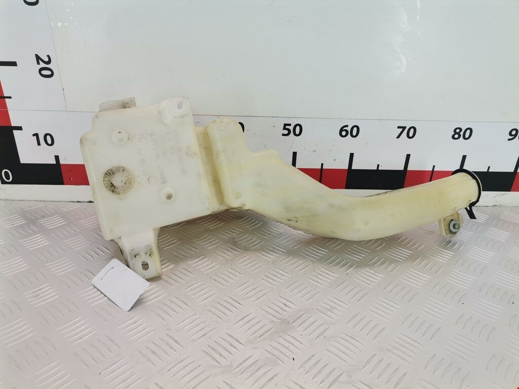 Бачок омывателя Ford Edge 1 BT4Z17618A арт. 1081079
