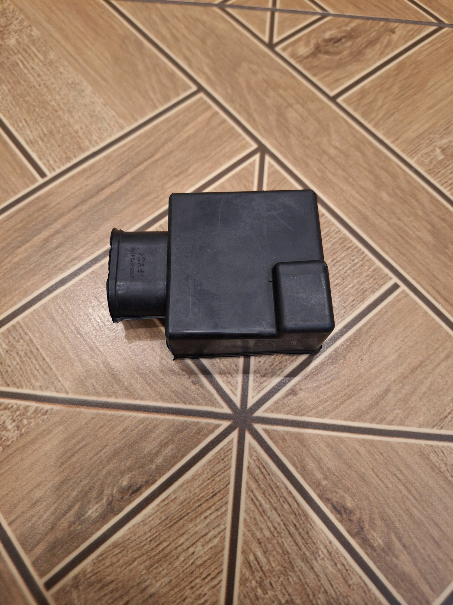 Чехол клеммы плюсовой АКБ