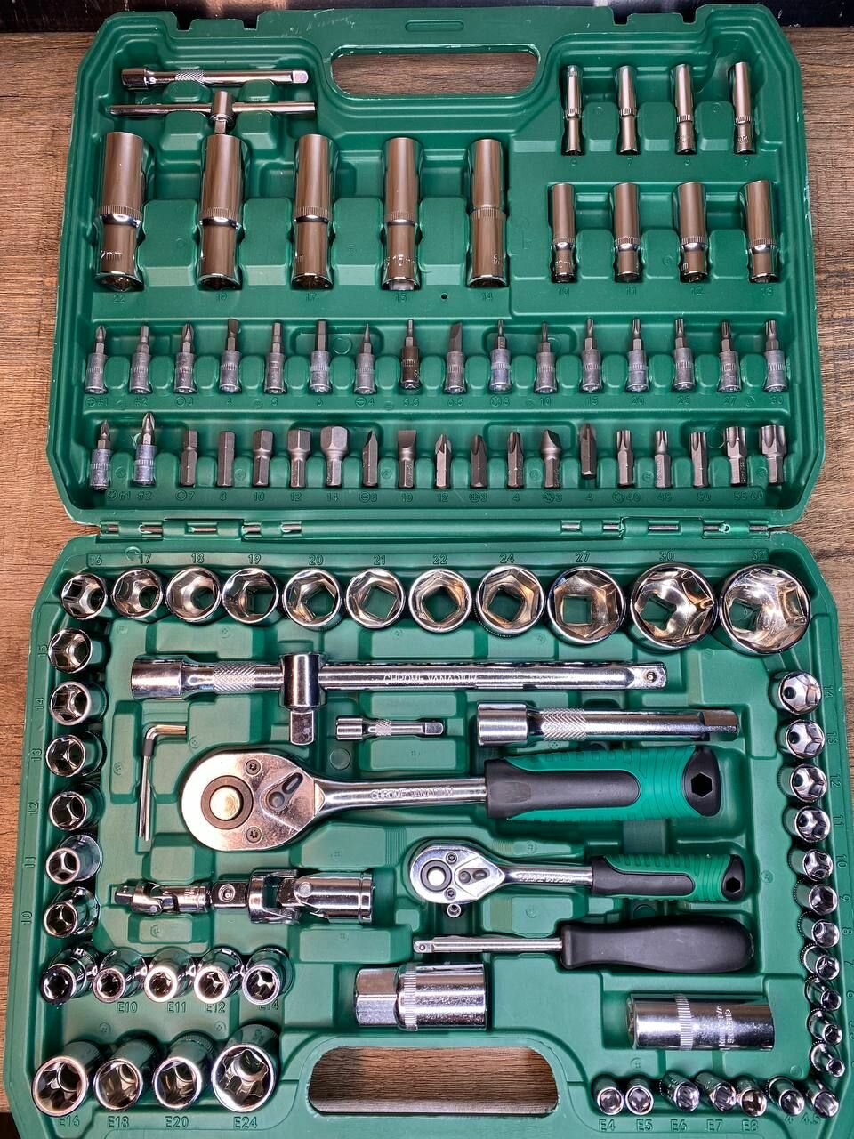 Набор инструментов на 108 предметов