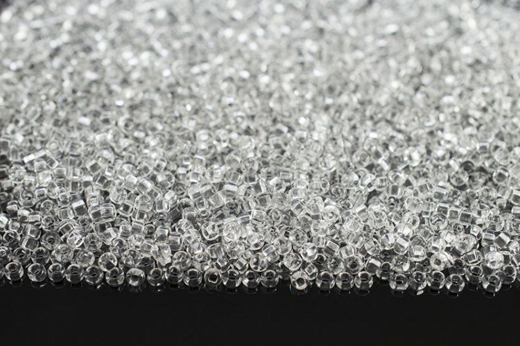 Бисер чешский PRECIOSA круглый 8/0 00050 прозрачный, квадратное отверстие, 50 г