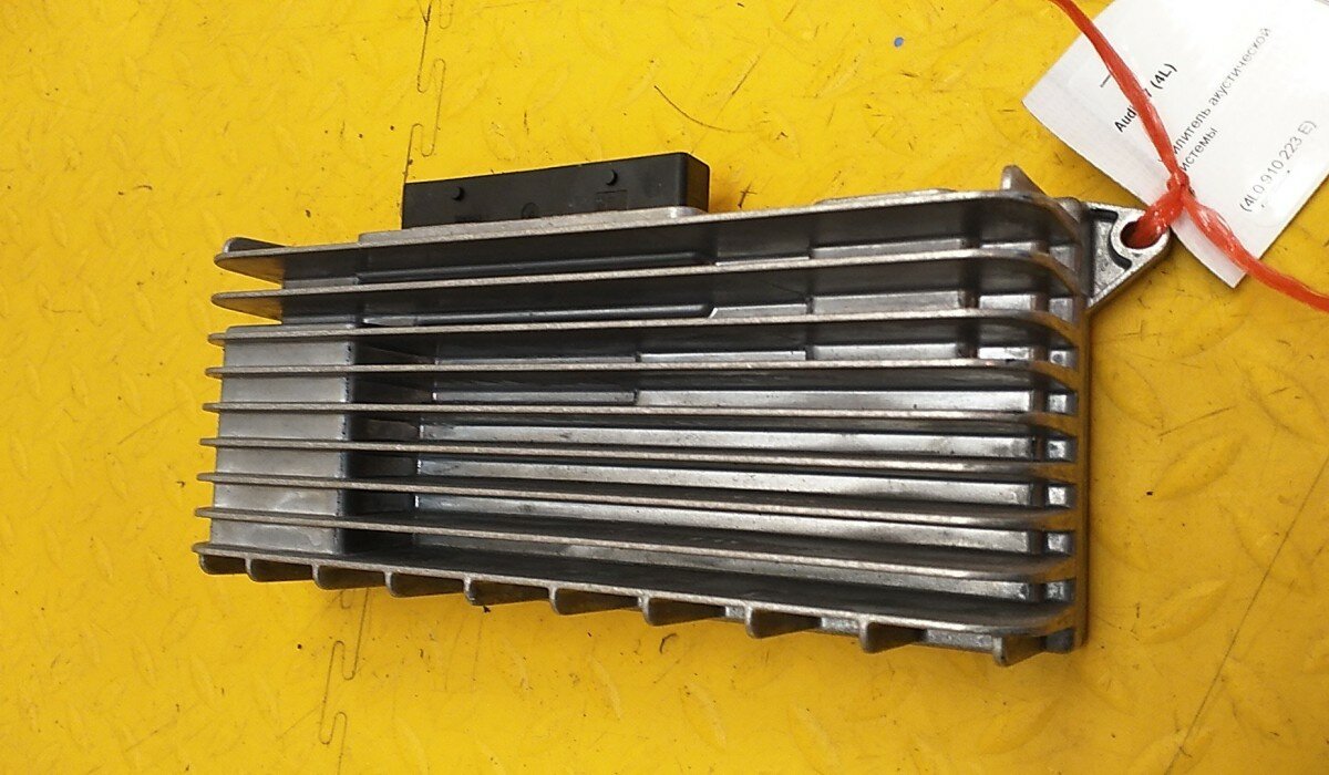 Усилитель акустической системы Q7 (4L) Audi 4L0910223E