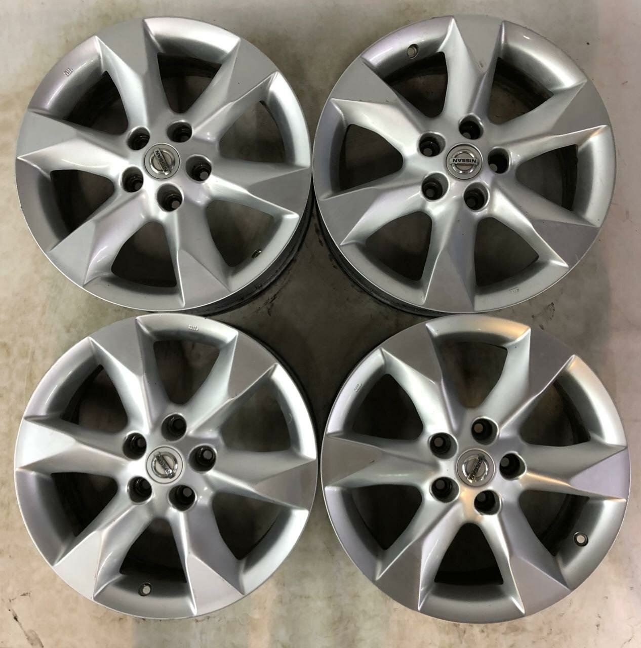 Колесные диски Nissan 17x7 PCD 5x114.3 D66.1 ET39 (оригинал)