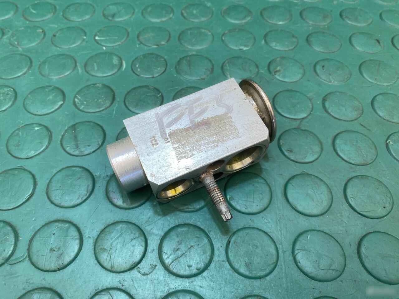 Клапан кондиционера испарителя Ford Focus 3 2011-2 1720823