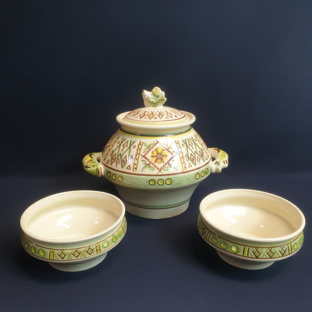 Набор супница 2.5 л и пара пиалок 500 мл, керамика, на одной трещина, ручная роспись. Винтаж, СССР.