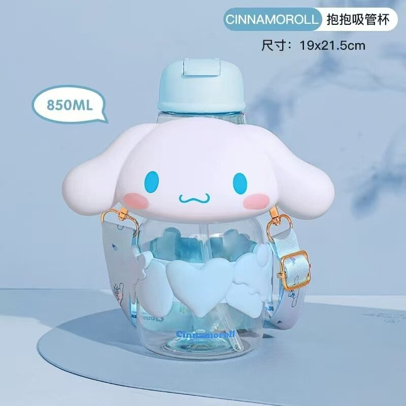 Бутылка для воды Miniso Sanrio Kuromi, изготовлена из пластика, 850 мл, доступны различные модели.
