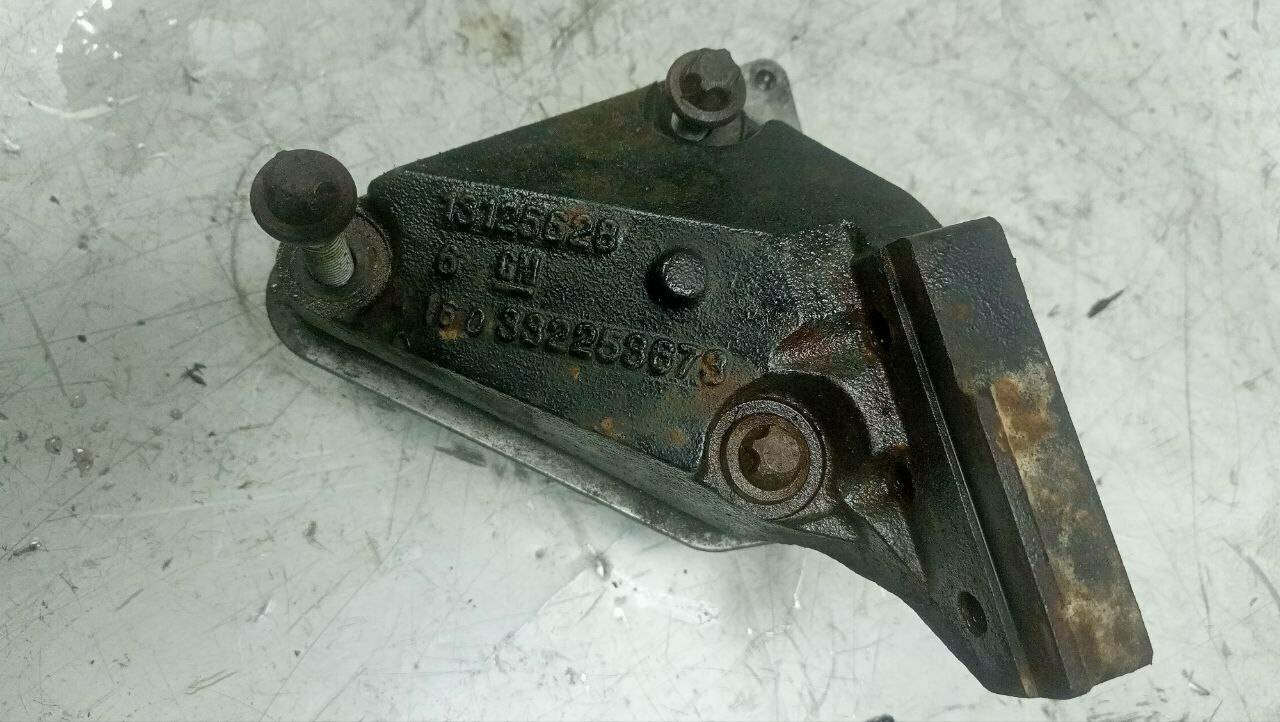 Кронштейн двигателя Opel Astra H (2004 - 2007) 13125628