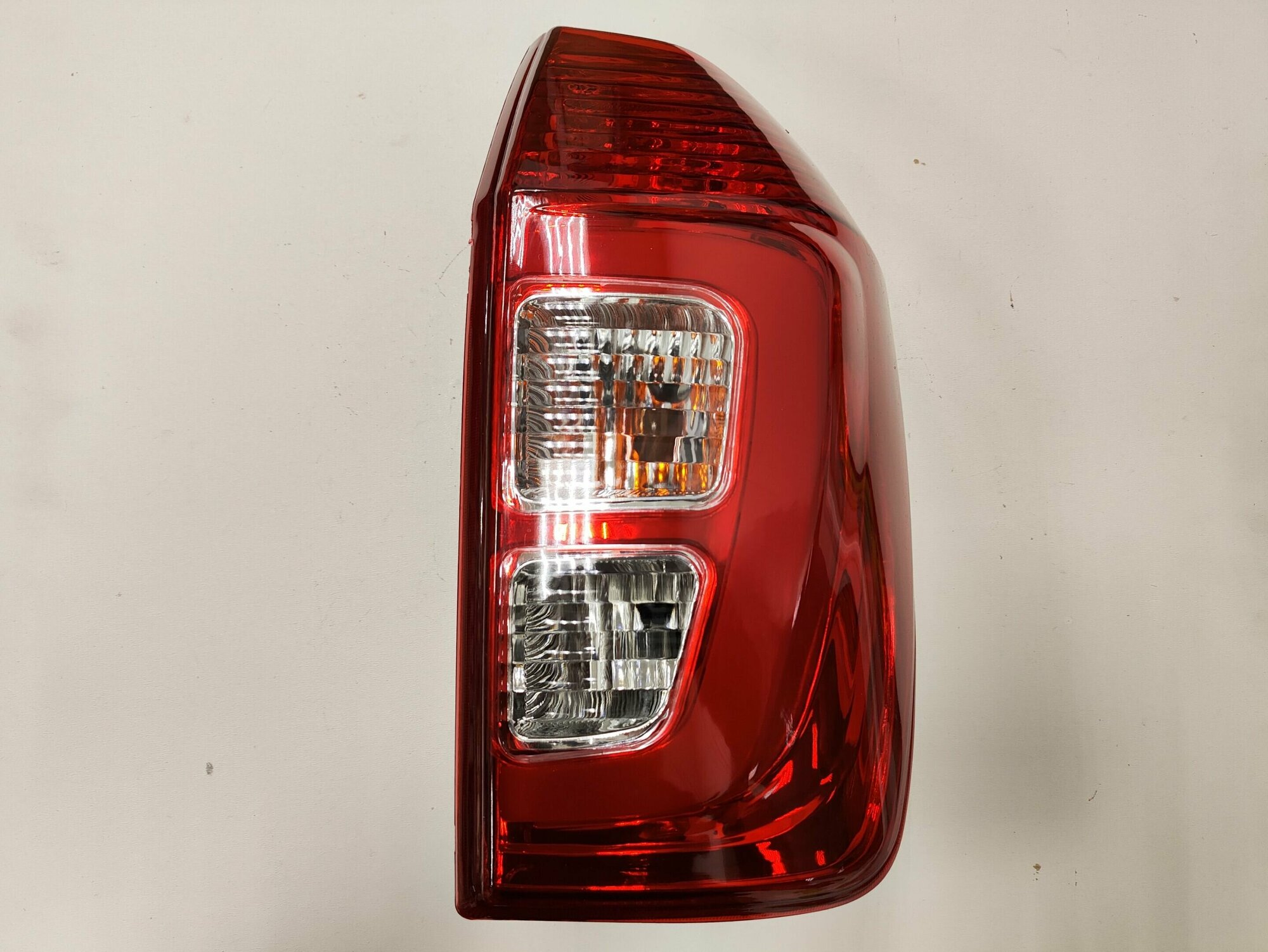 Фонарь задний правый Chery Tiggo 3 [1.6 16V 5MT внедорожник] T113773020CA