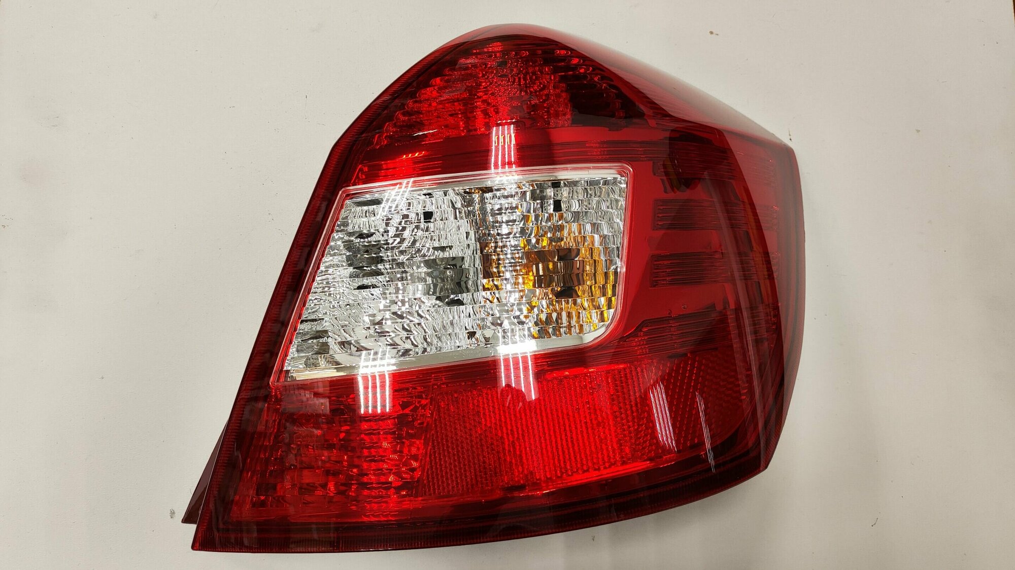 Фонарь задний правый Geely GC6 [1.5 16V 5MT седан] 1017016432