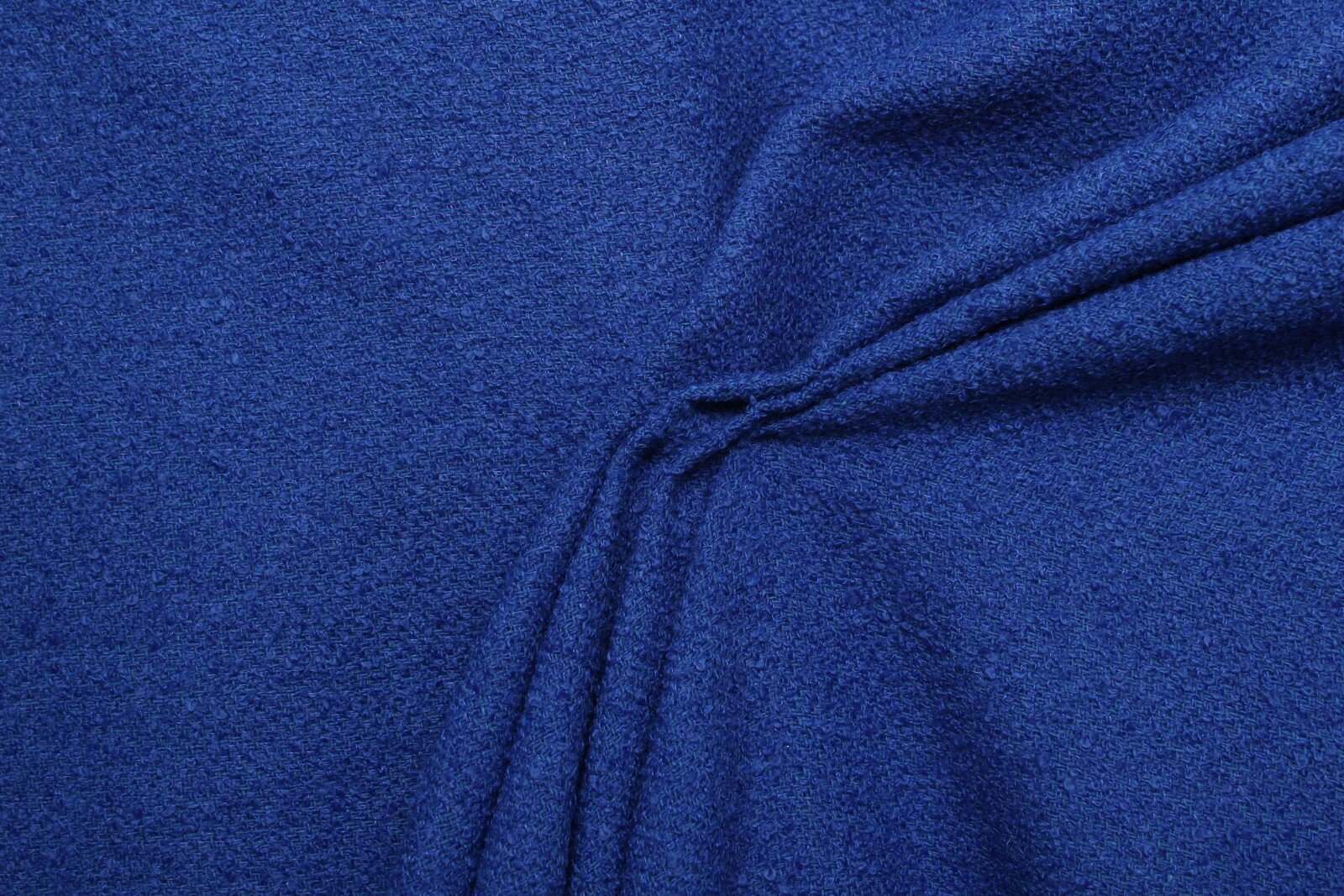 Ткань Шерсть-букле костюмная ярко-синяя, ш156см, 0,5 м