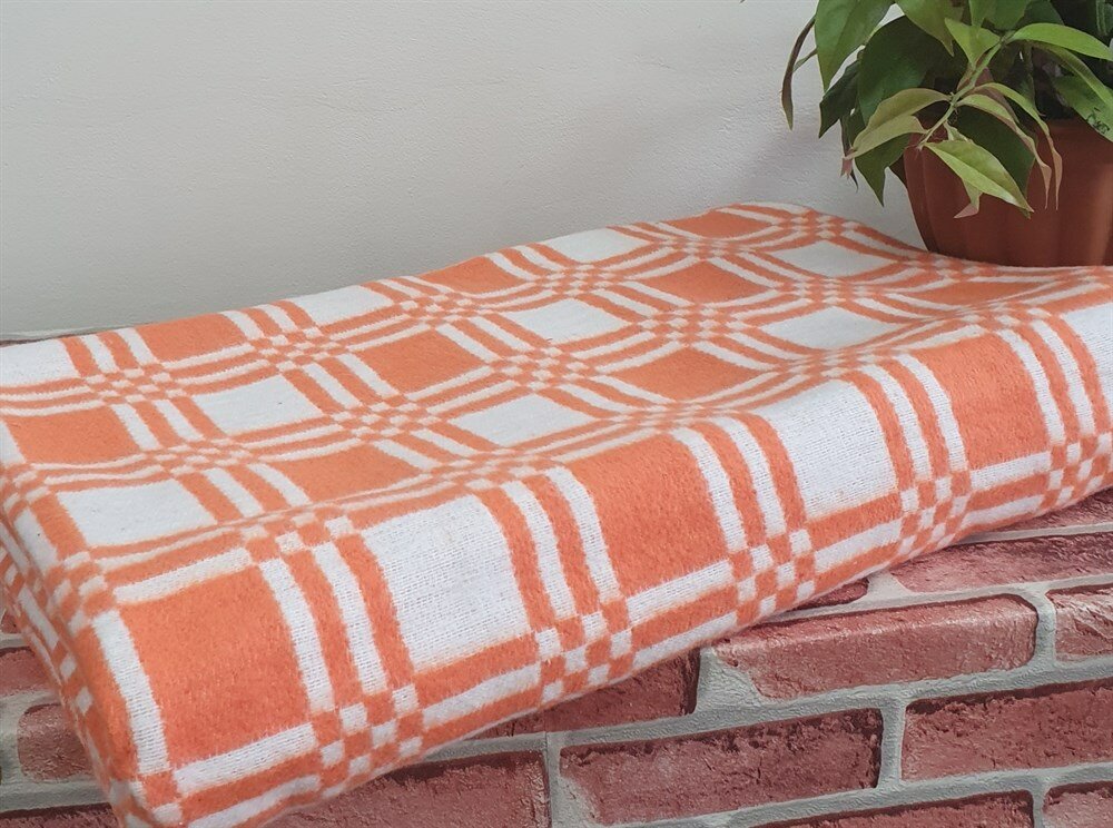 Одеяло байковое " Клетка " оранжевая, состав 100 % хлопок 200х220
