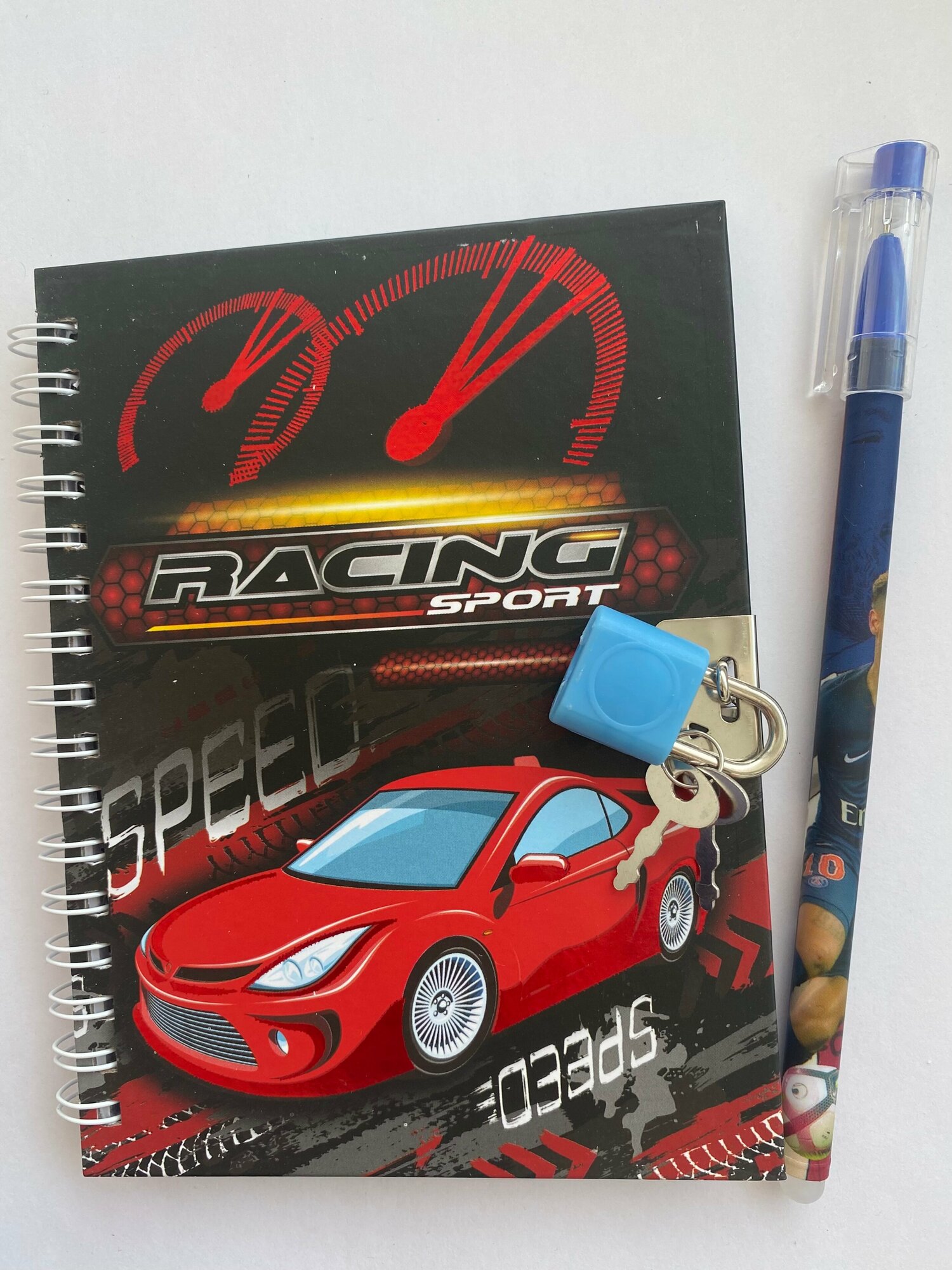 Блокнот "Машинка", на кольцах, с замком, в клетку, красный + подарок- ручка