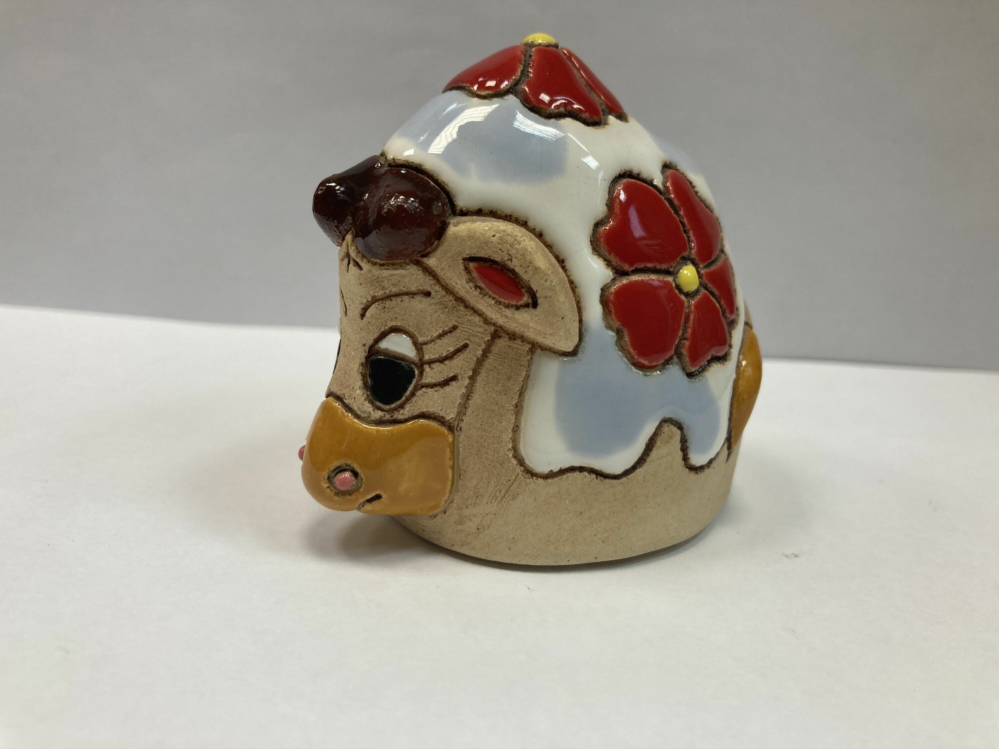 АРТ_Салонина Октябрьской статуэтка дизайнерская "Бычок малый", керамика 6х7х5см.