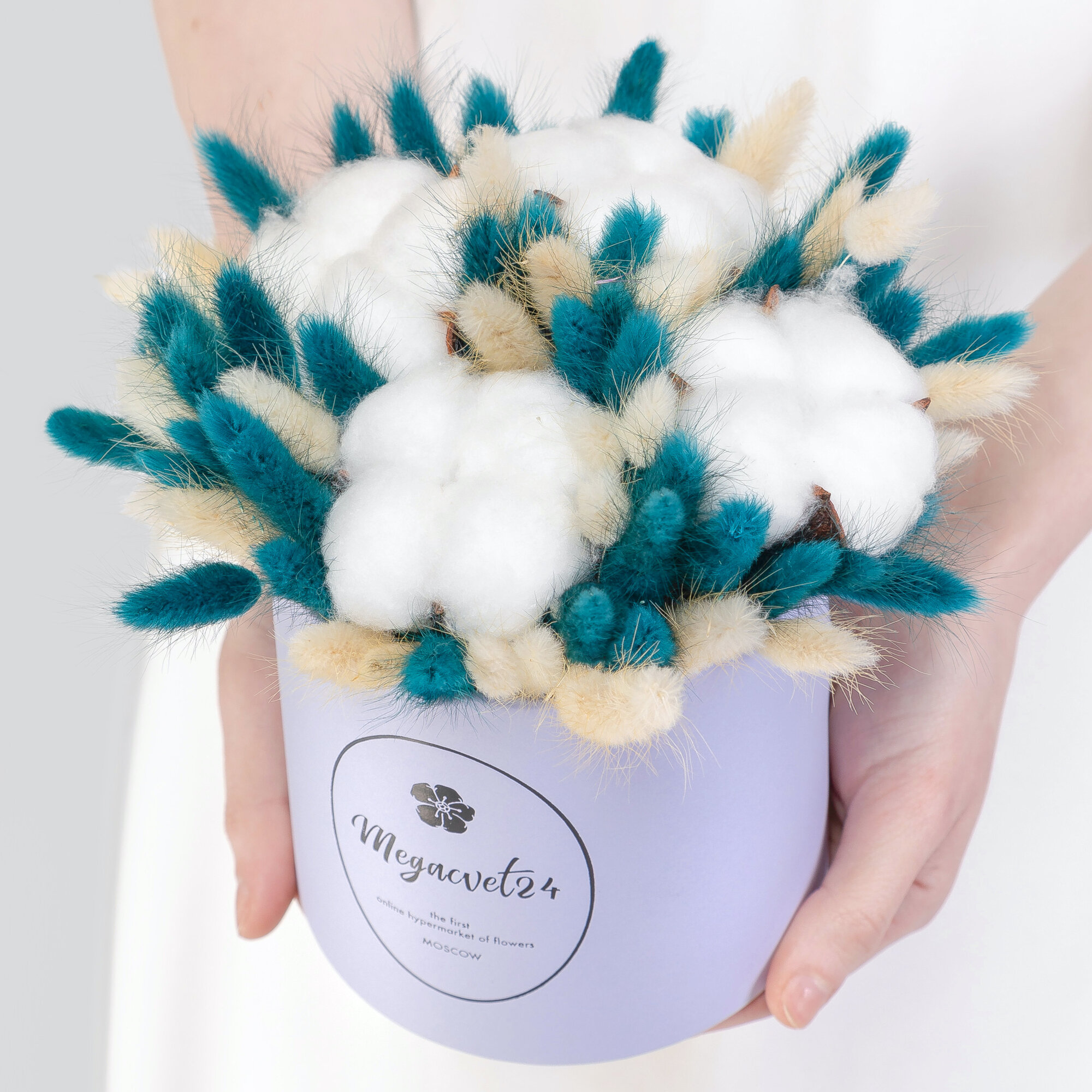 Букет "Летнее свидание" в коробке сухоцвет