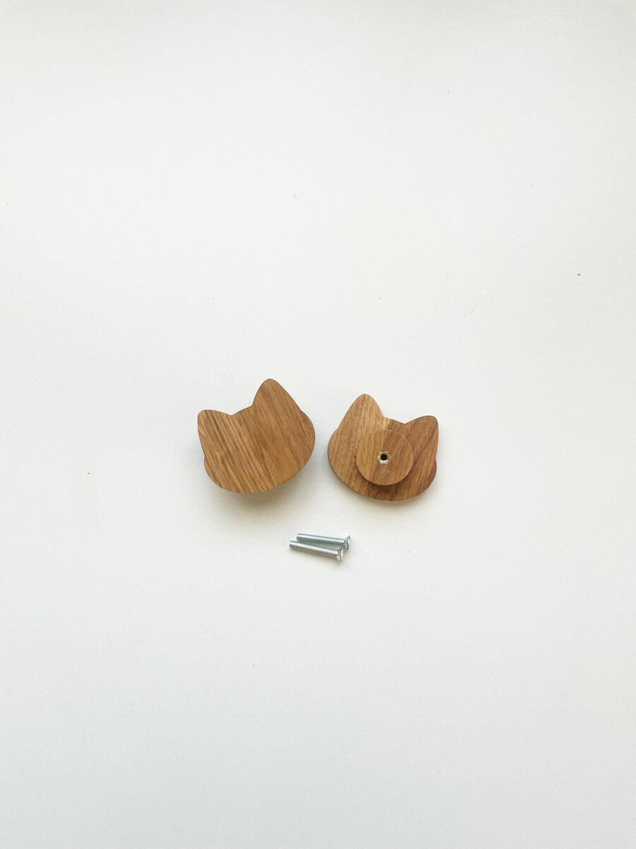 Ручка мебельная из дуба "Собака" 1 шт.