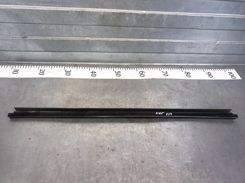 Бархотка Renault Logan LS 2004 перед. прав. (б/у) 6001548978