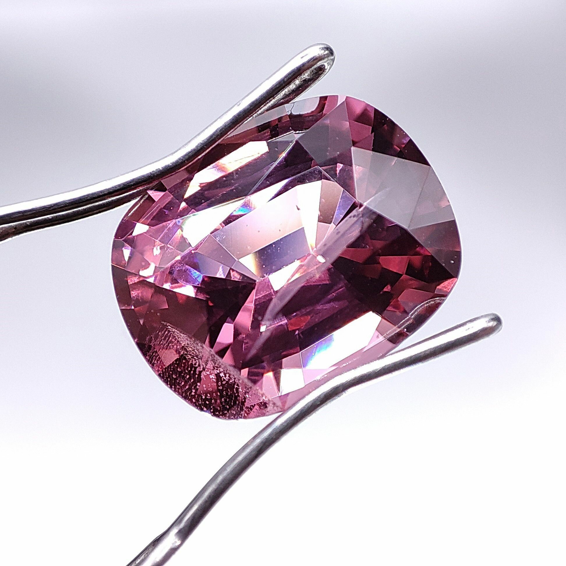 4.20 ct. Шпинель розовая кушон. Бирма/Мьянма