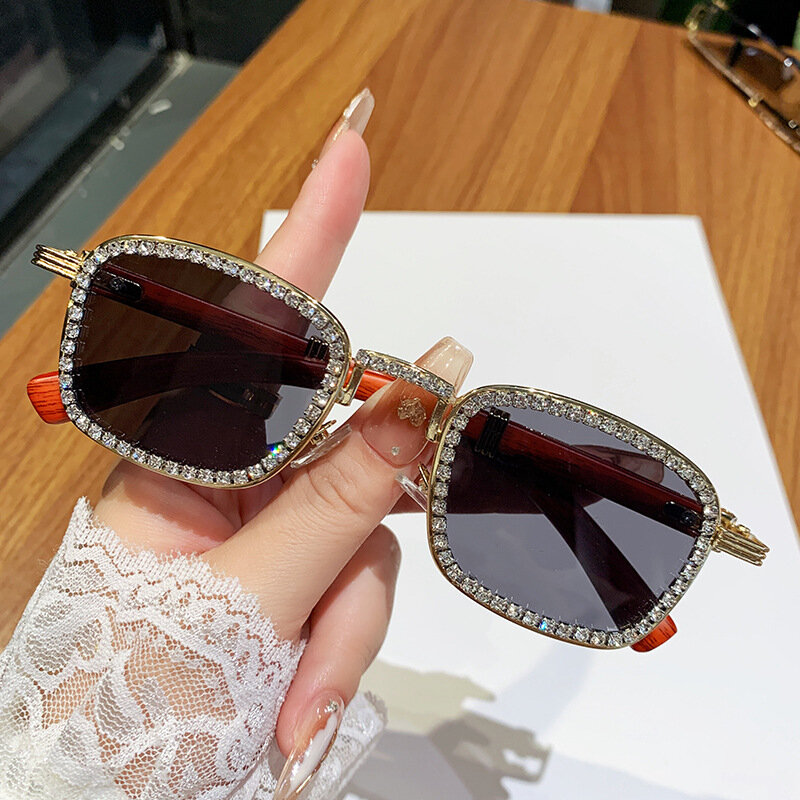 Солнцезащитные очки