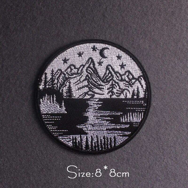 Нашивки Prajna с вышивкой горы PE4731CT