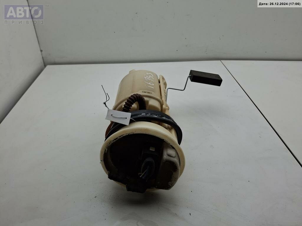 Насос топливный Volkswagen Golf-4