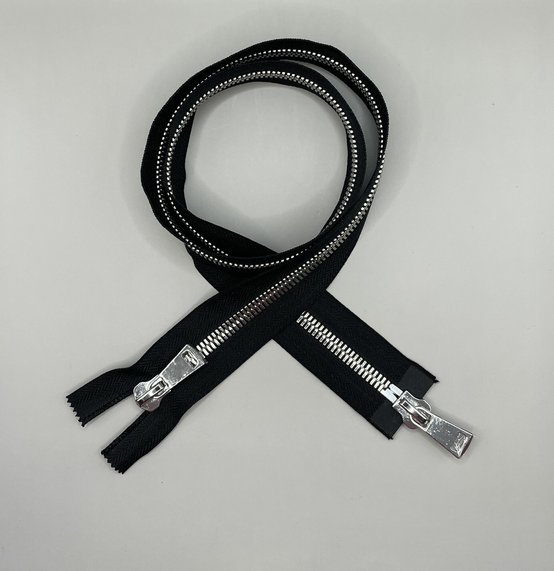 Молния металл,100см, тип 10, черный, зубья никель,2 замка. Италия.1шт.