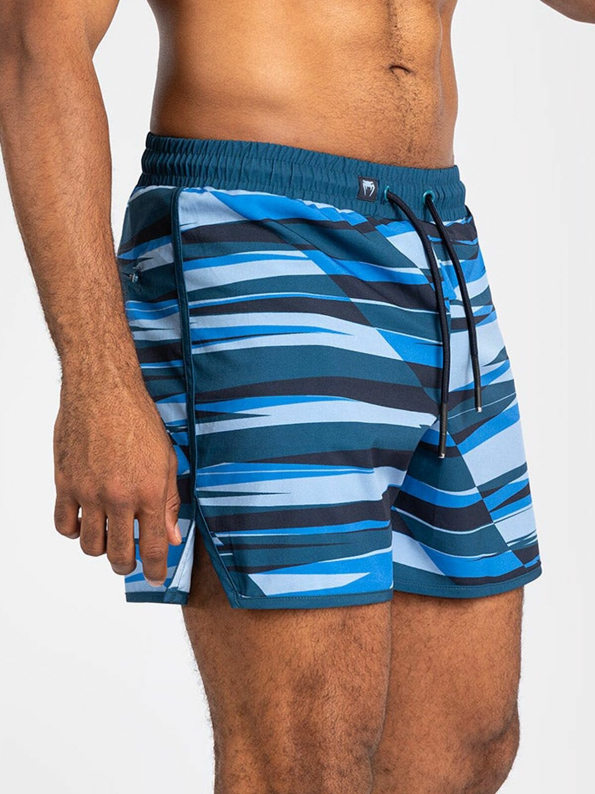 Шорты спортивные