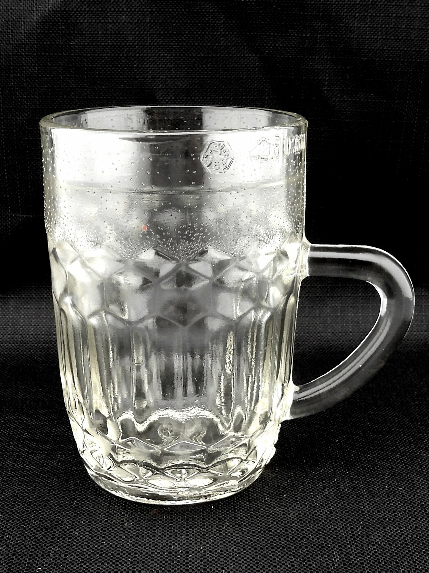 Кружка квасная пивная "Последние кристаллы"с пупырышками 250 мл прессованное стекло Уршельский завод СССР