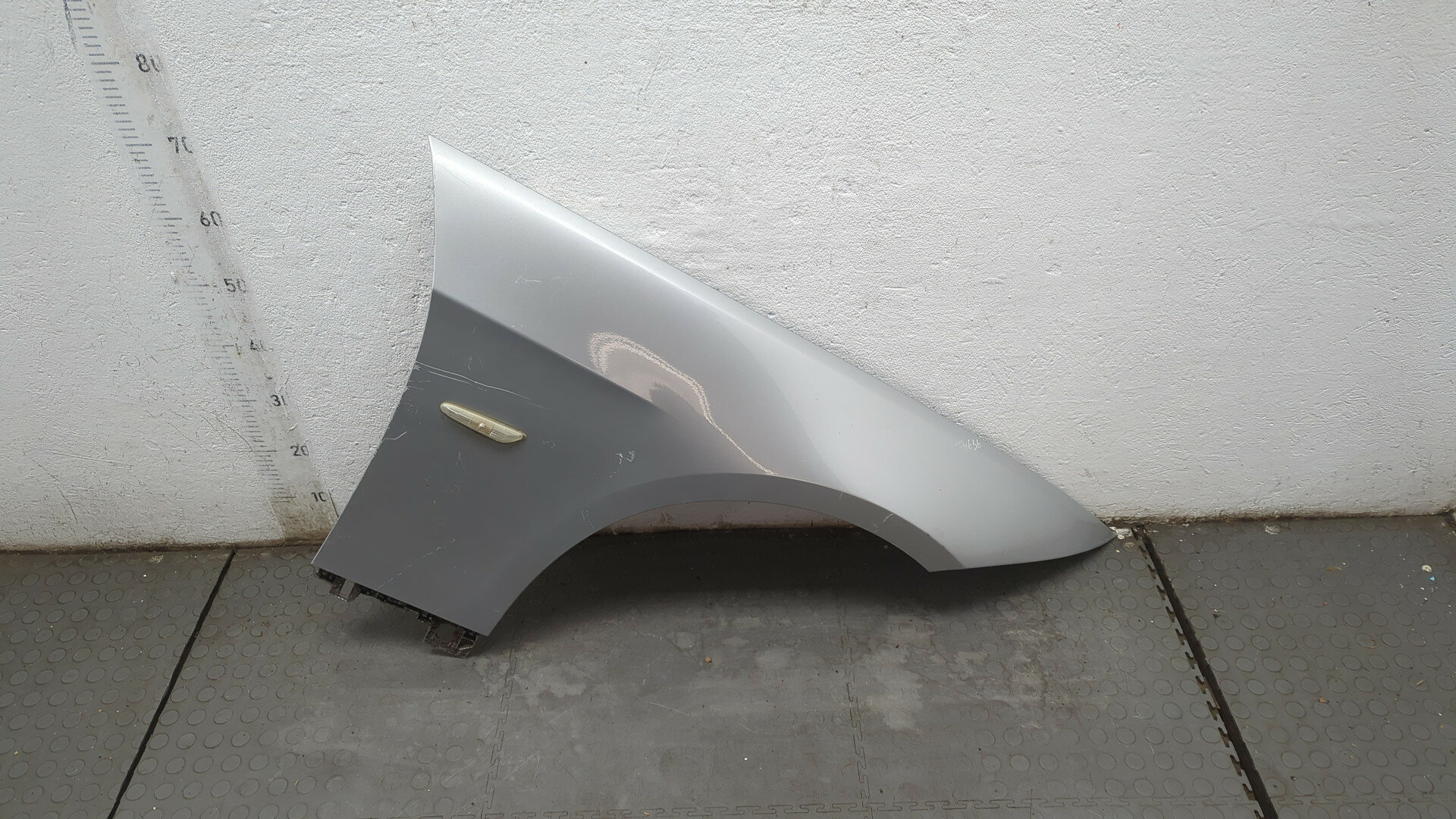 Крыло правое переднее BMW 3 E90, E91, E92, E93 Б/У