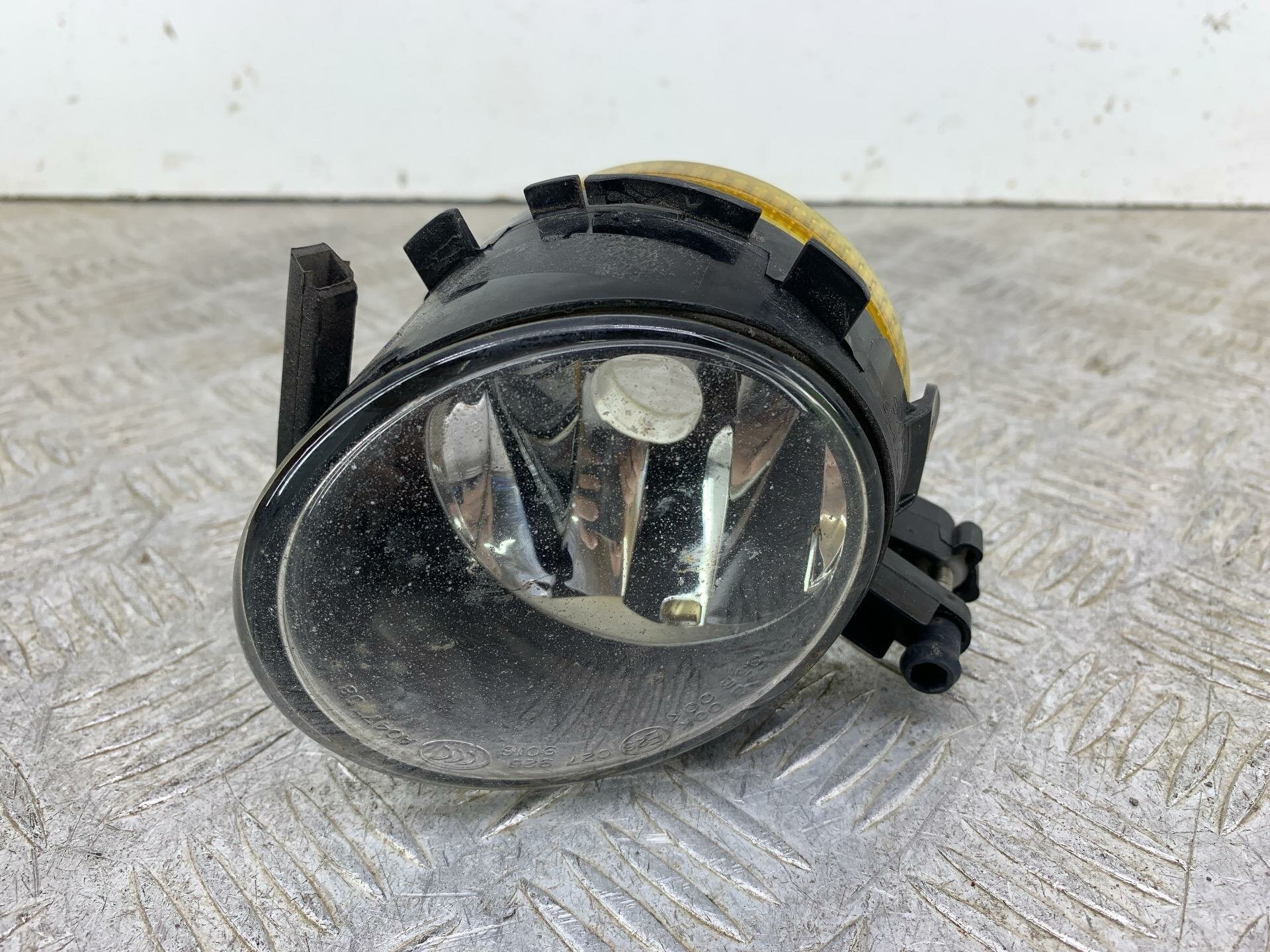 Фара противотуманная правая SEAT Altea рест. 5P 2012 16860802R