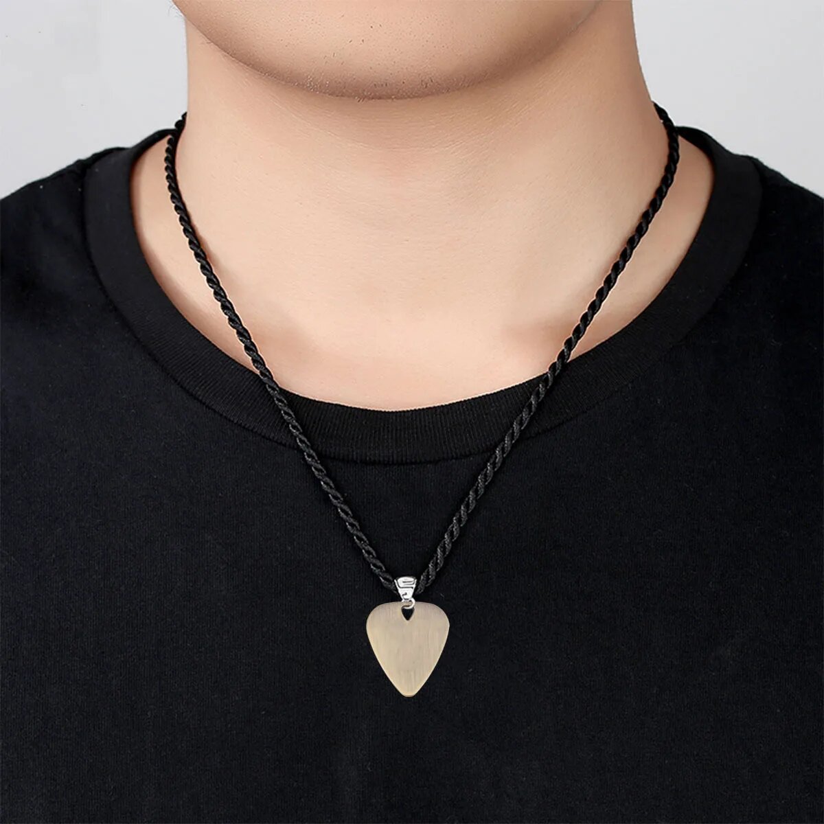 Металлический гитарный медиатор-подвеска