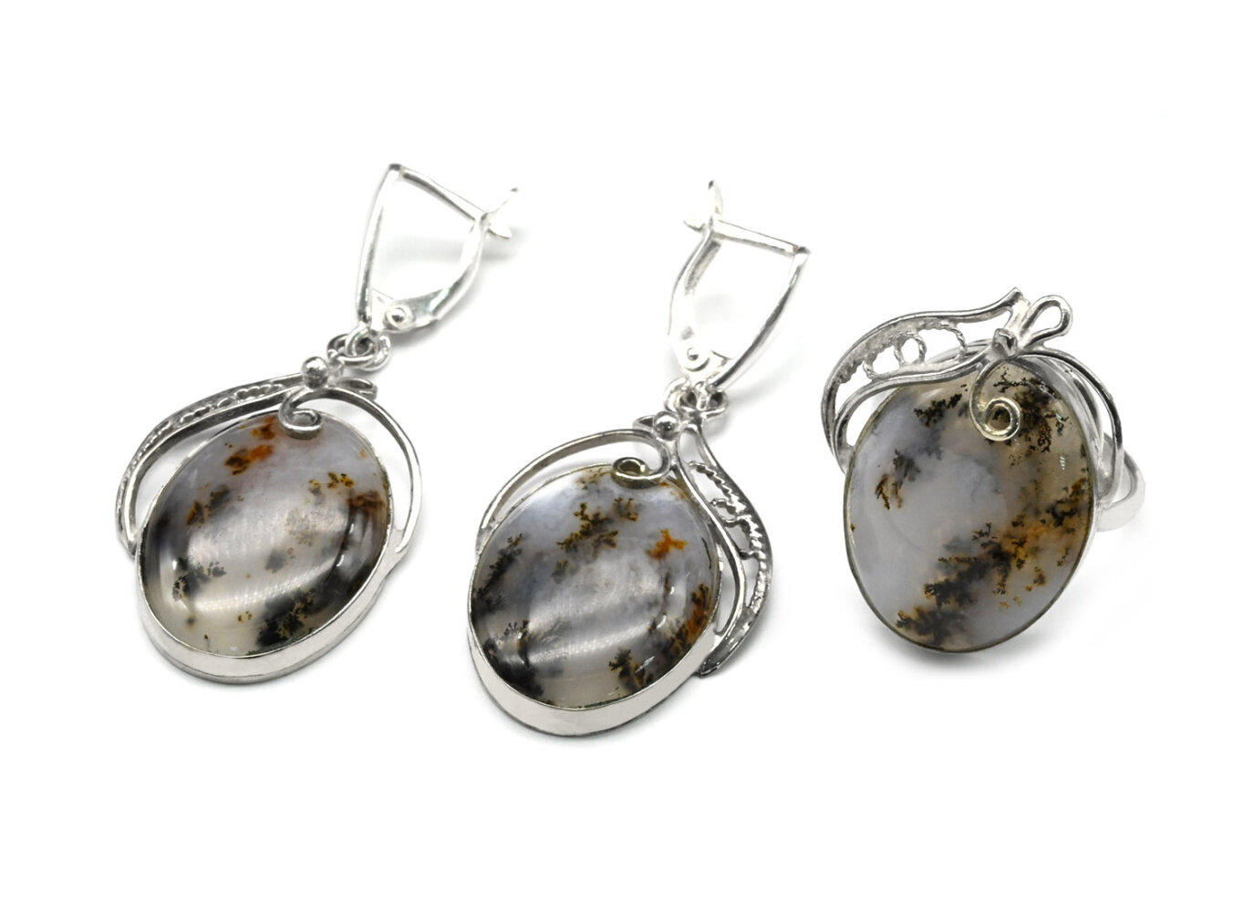 Комплект бижутерии: серьги, кольцо, агат