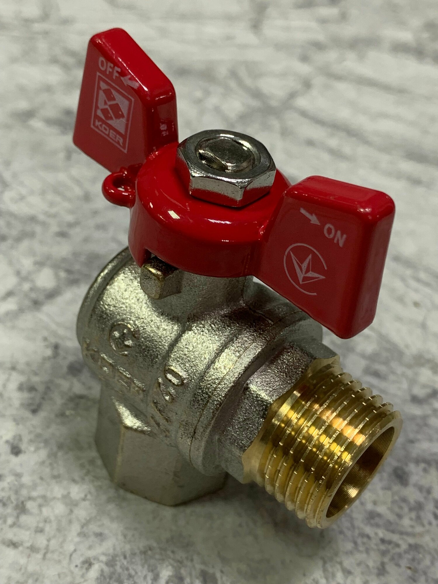 Кран шаровой угловой 1/2" г/ш Koer